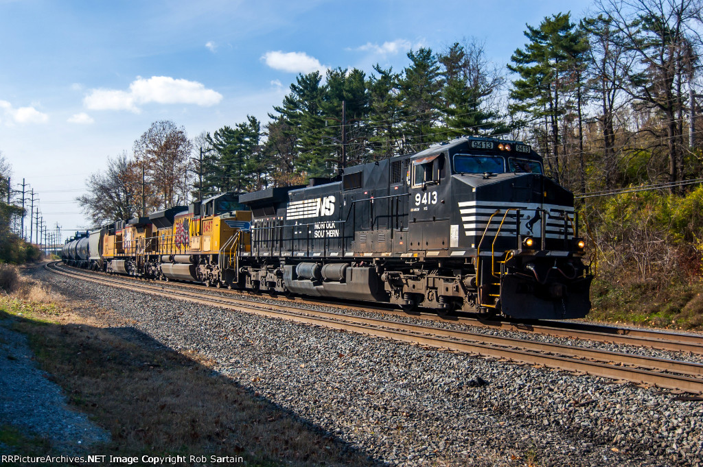 The 66Z hauls oil eastbound
